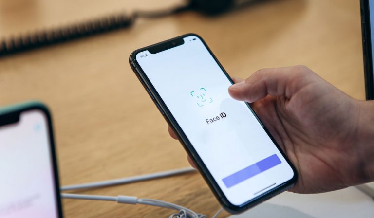9 Things You Can Do with a Jailbroken iPhone (All You Need to Know ...